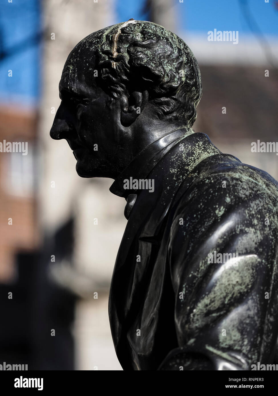 John stuart mill statue hi-res stock photography and images - Alamy