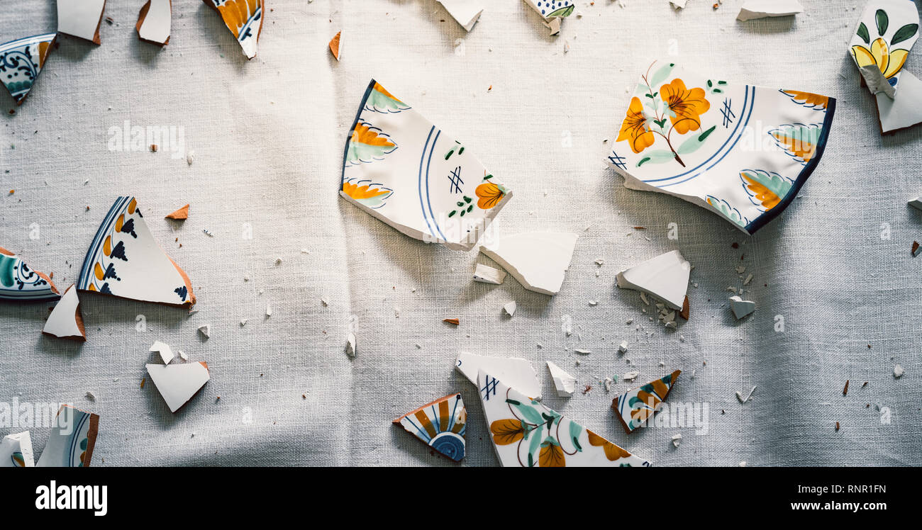 Broken dishes hi-res stock photography and images - Alamy