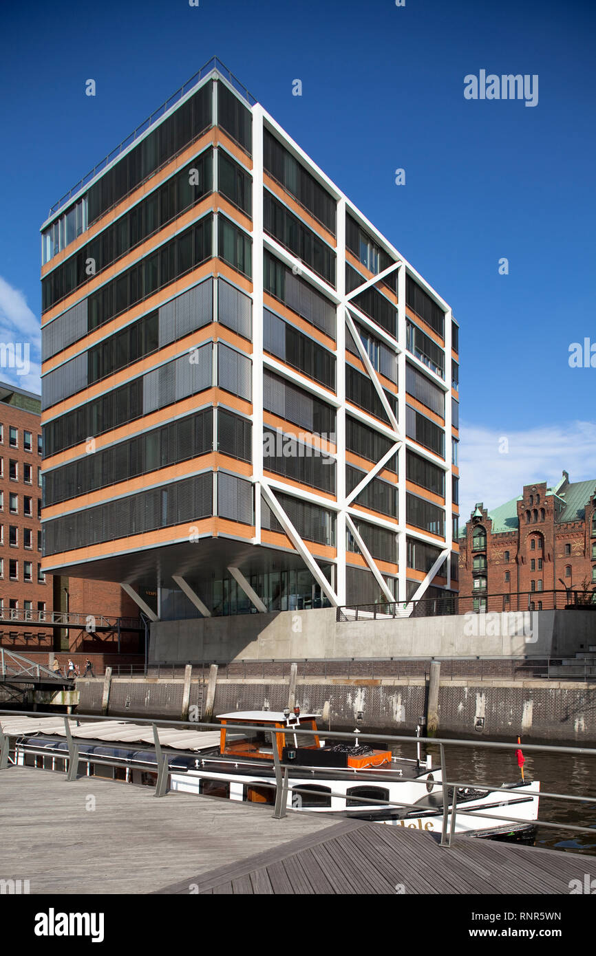 Architekten ingenhoven und partner hi-res stock photography and images ...