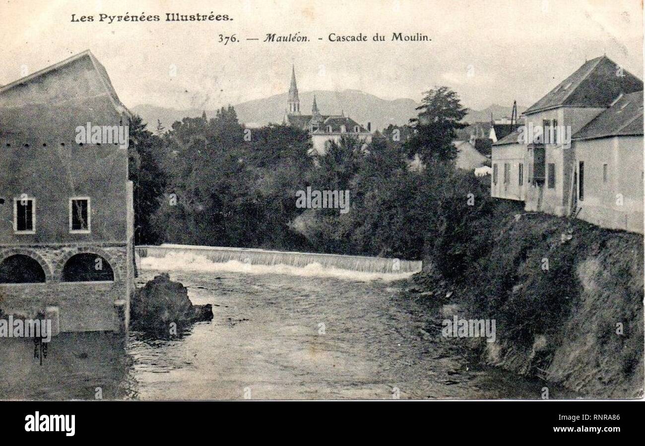 Mauléon licharre hi-res stock photography and images - Alamy