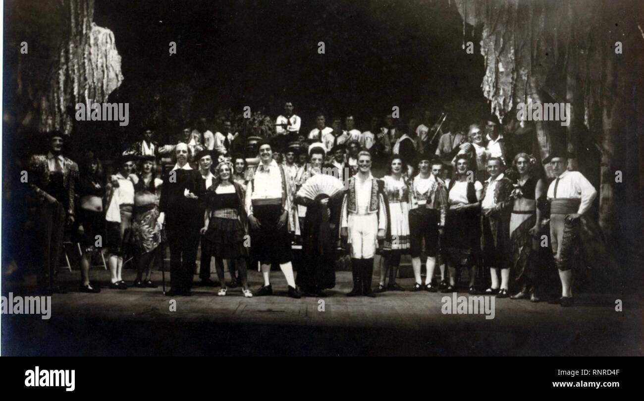 Cast the band hi-res stock photography and images - Alamy