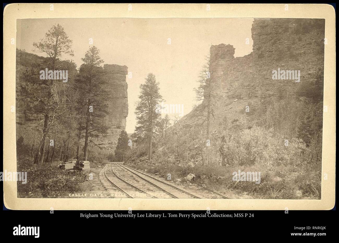 Castle gate utah hi-res stock photography and images - Alamy