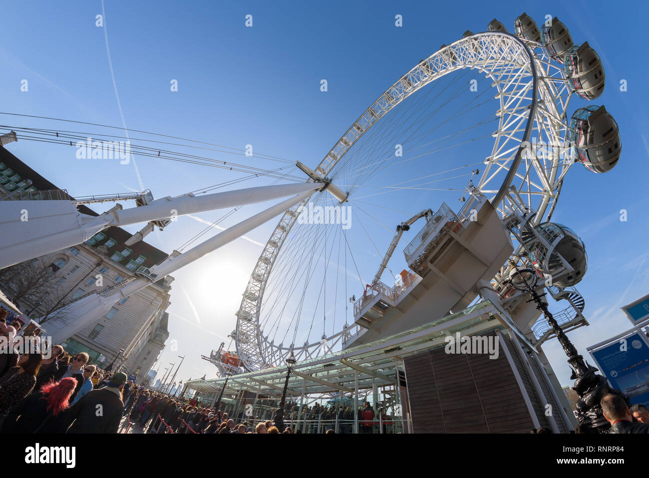 Wide angle fisheye low view of the Coca Cola London Eye, famous ferris ...