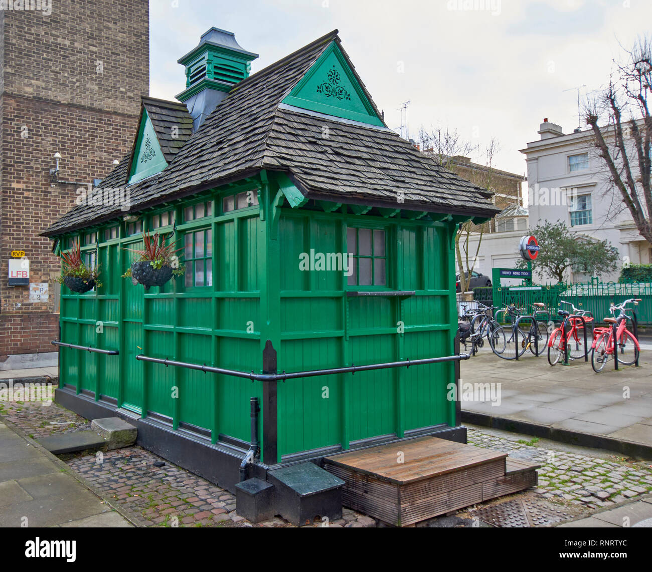 Green hut london hi-res stock photography and images - Alamy