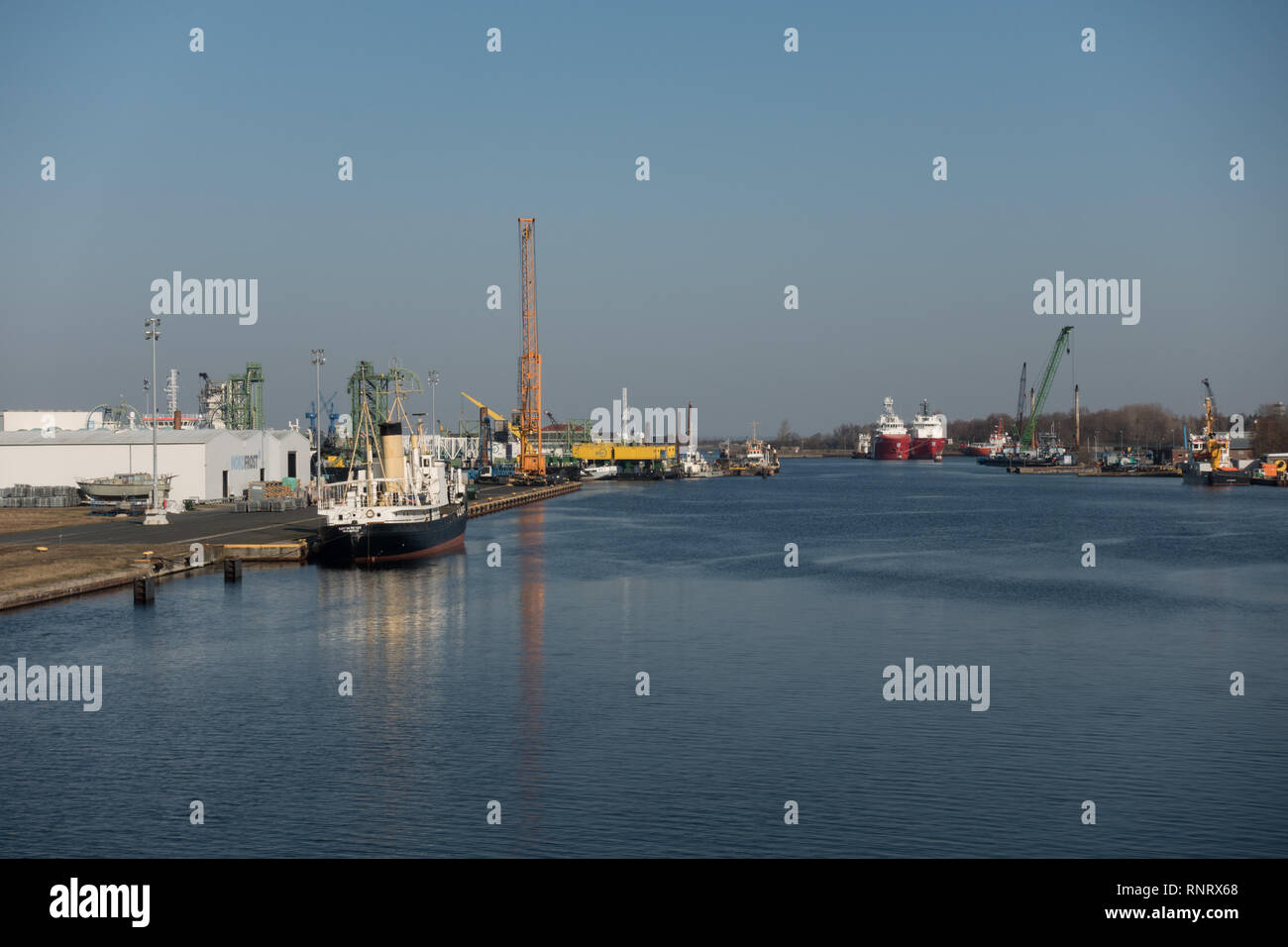 Wilhelmshaven port hi-res stock photography and images - Alamy