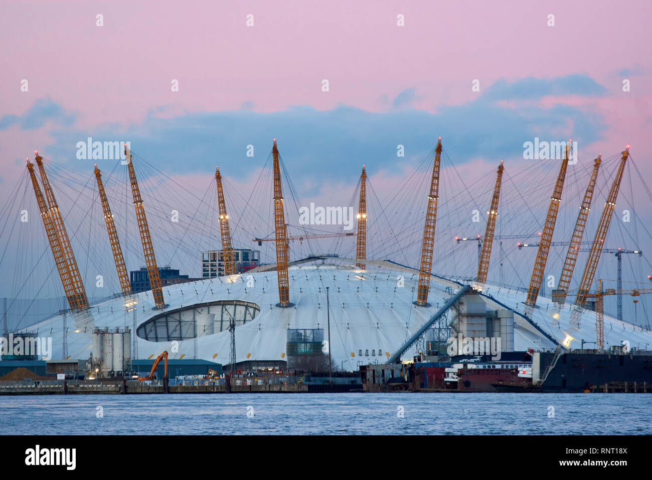 Dome isle of dogs london england uk hi-res stock photography and images ...
