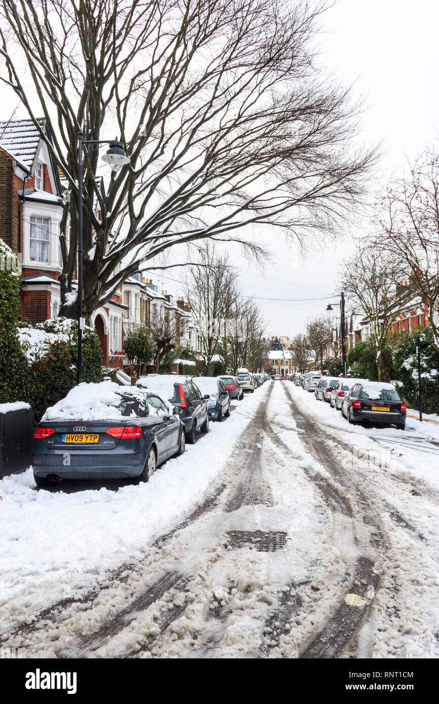 Snowy conditions in a residential area of Islington, North London, UK ...