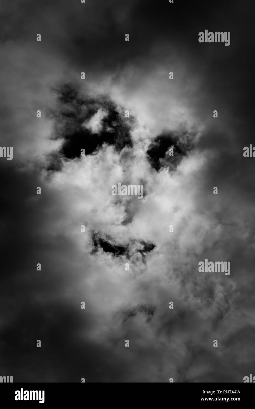 Detailed cloud hi-res stock photography and images - Alamy