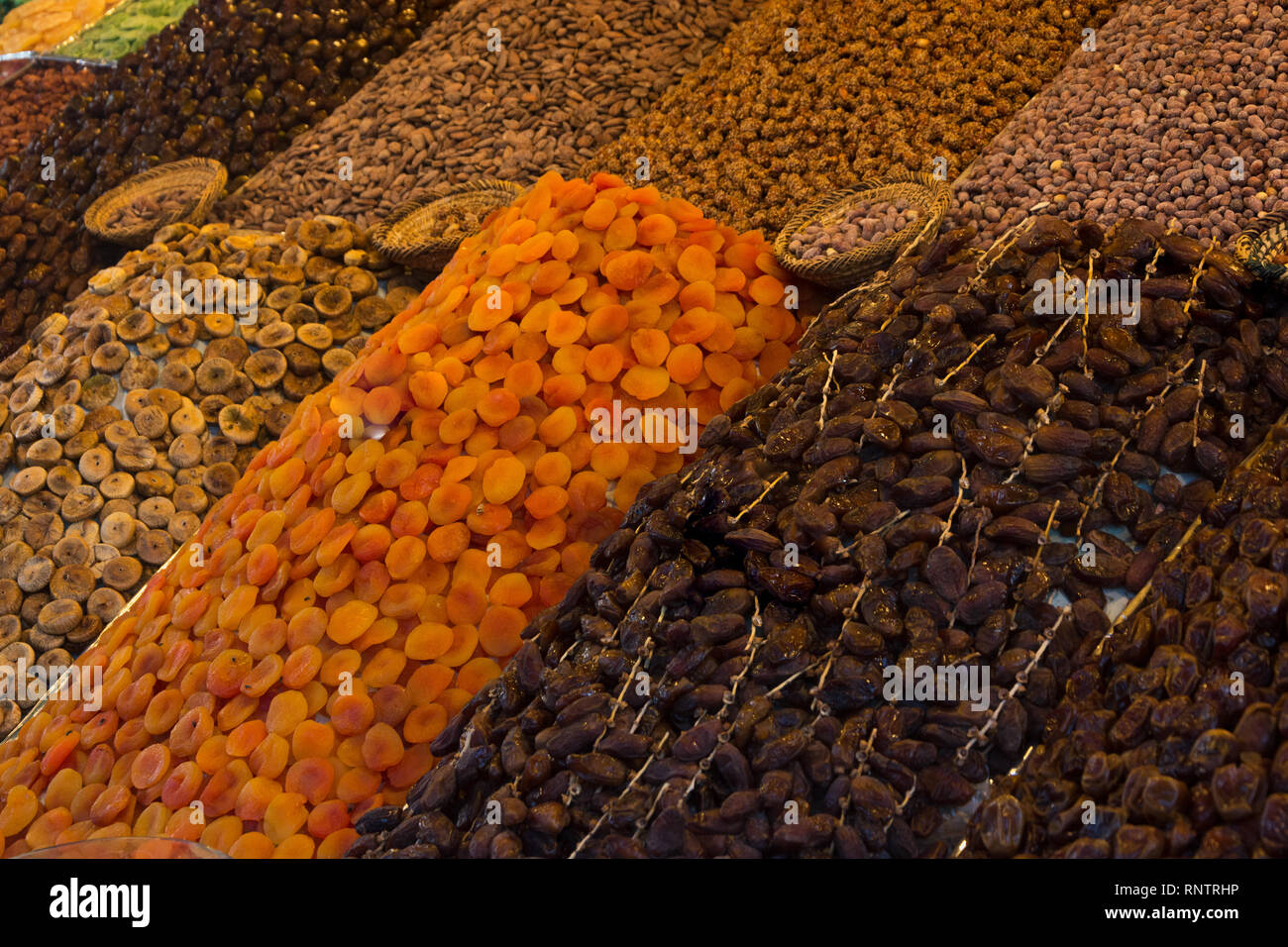 Dry fruit shop hi-res stock photography and images - Alamy