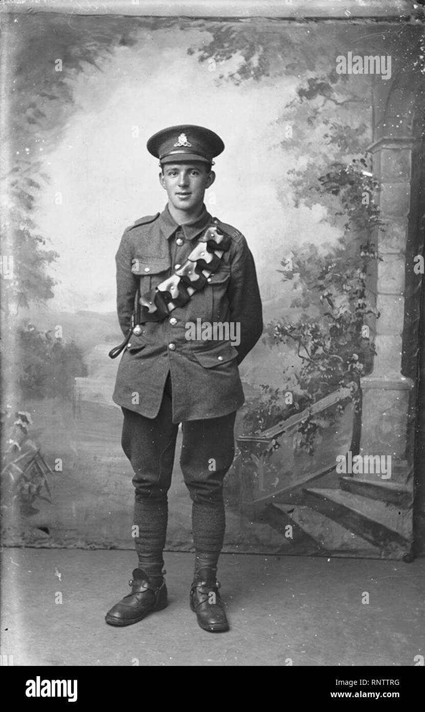 Royal field artillery hi-res stock photography and images - Alamy