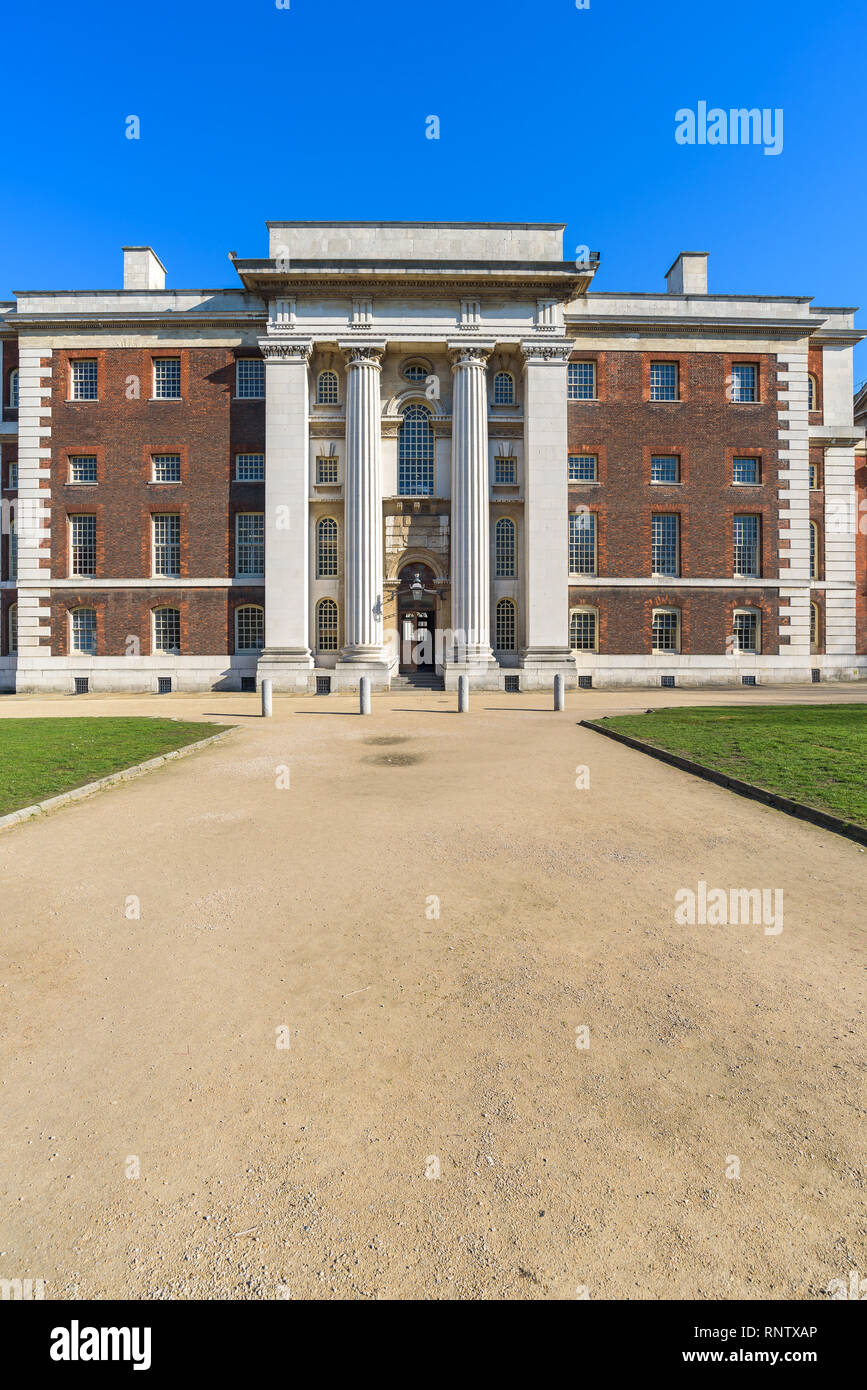 King William Court, University of Greenwich. Old Royal Naval College on ...