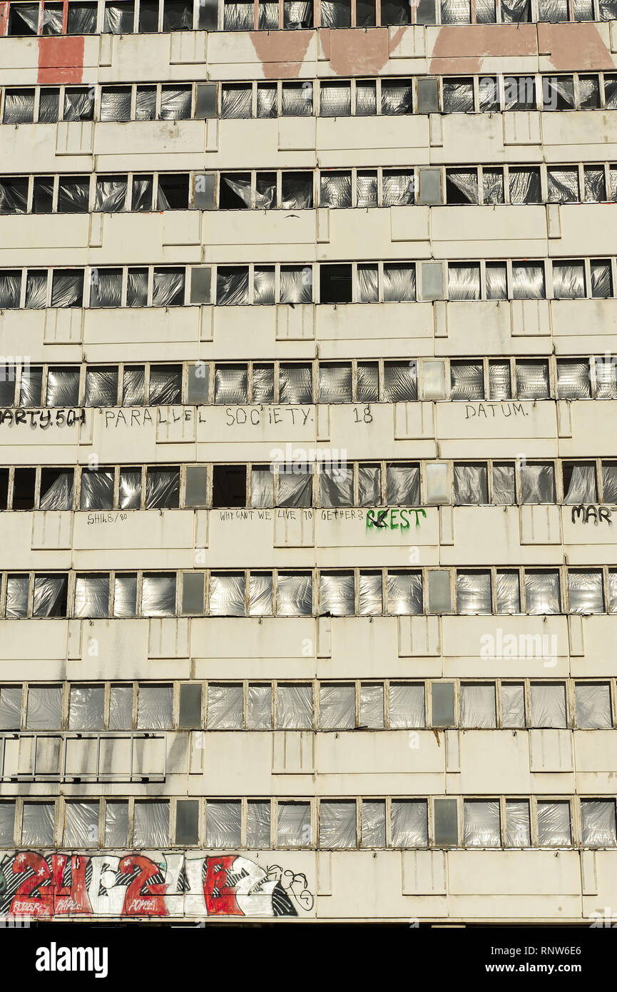 Flat of blocks hi-res stock photography and images - Alamy