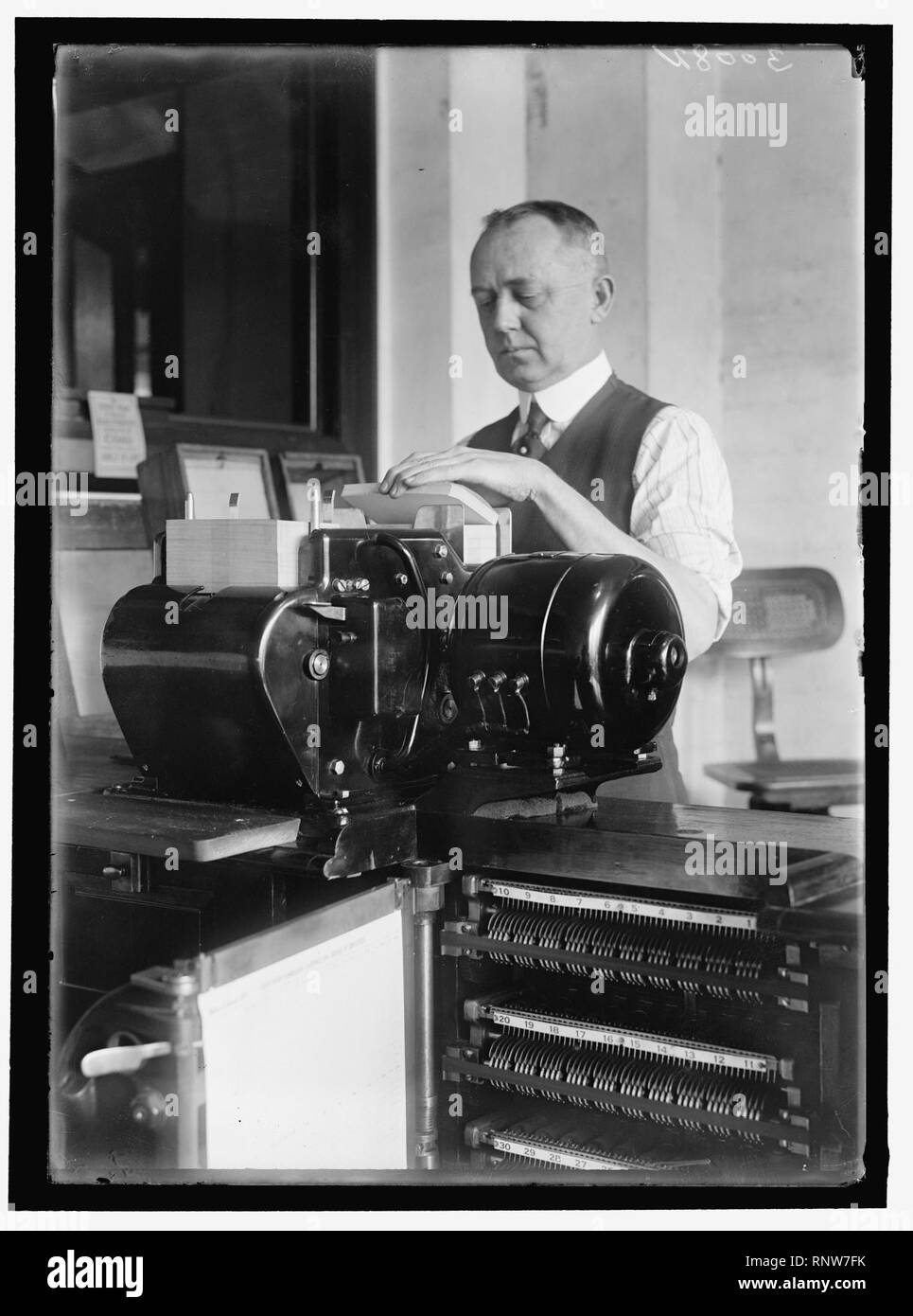 Census machine hi-res stock photography and images - Alamy