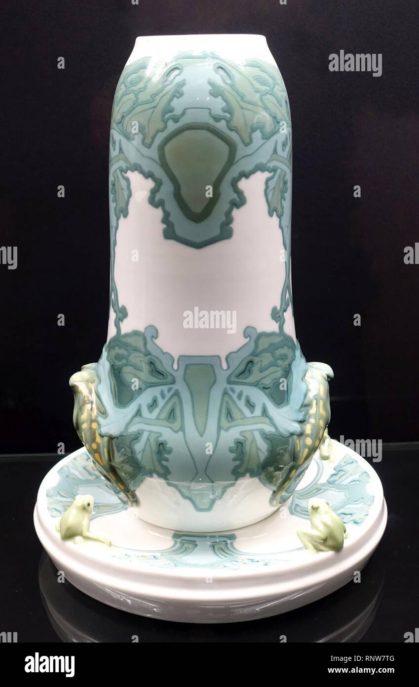 Centerpiece with frogs and salamanders, designed by Theo Schmuz-Baudiss ...