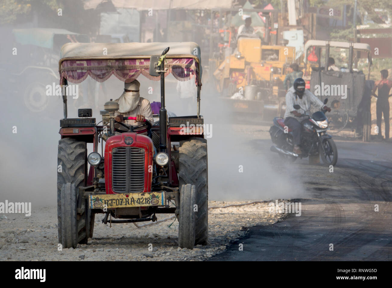 Tractors road hi-res stock photography and images - Alamy
