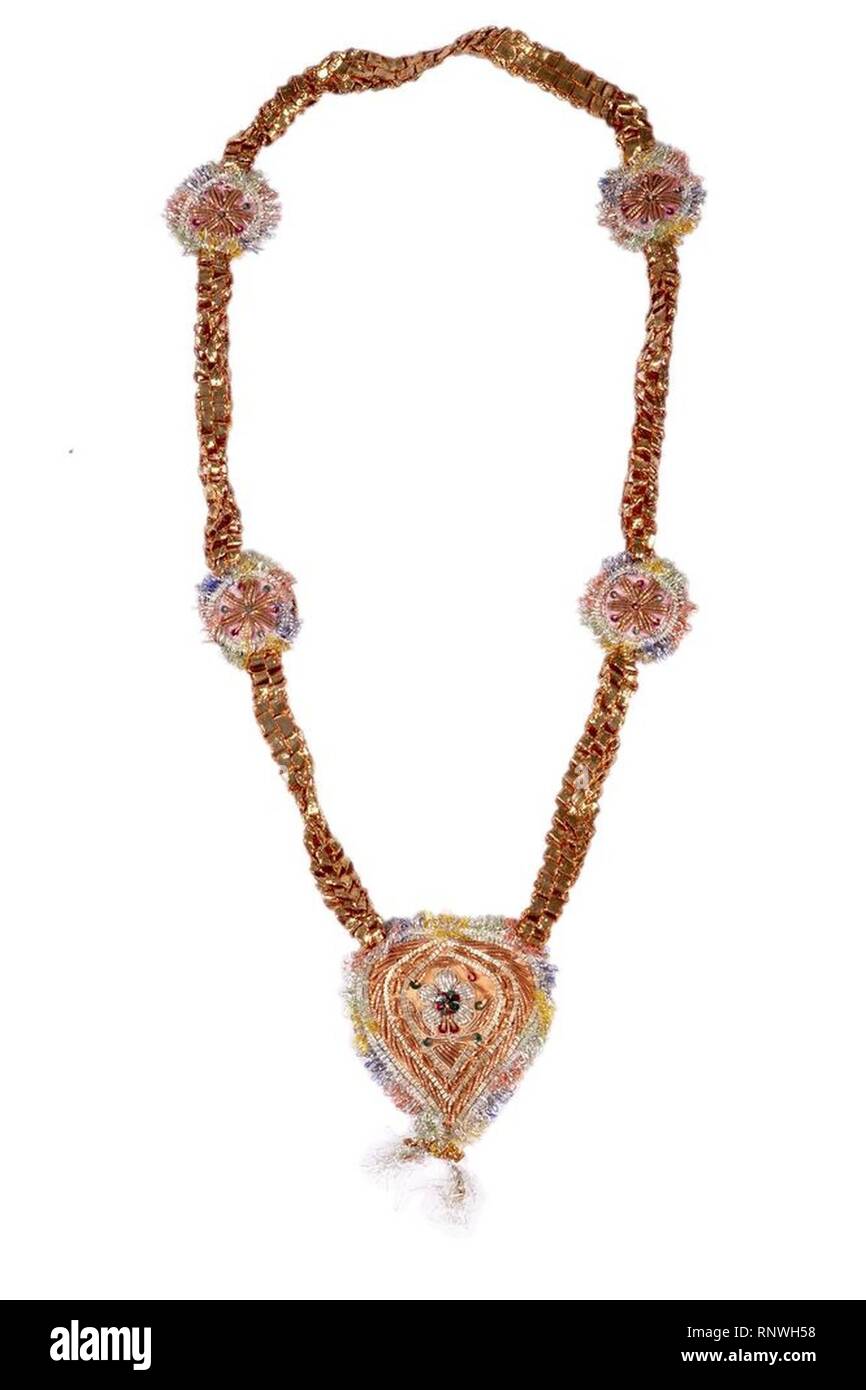 Ceremonial welcome necklace given to First Lady Jacqueline Kennedy by ...