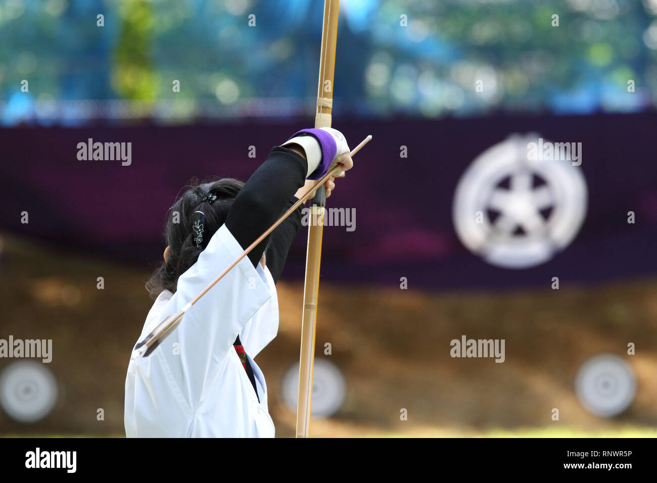 Japanese archery hi-res stock photography and images - Alamy
