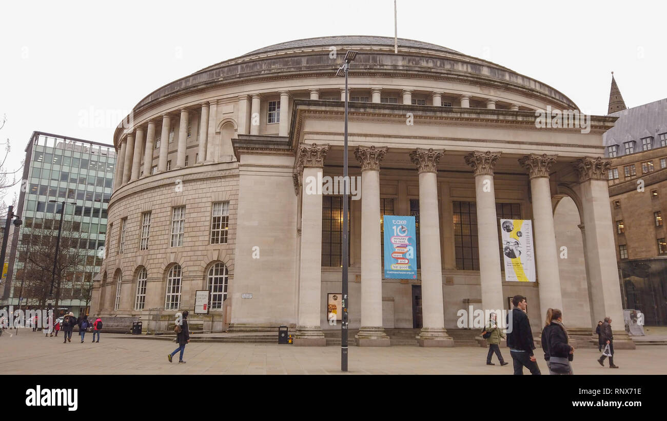 Round building of Manchester Central Library - MANCHESTER / ENGLAND ...