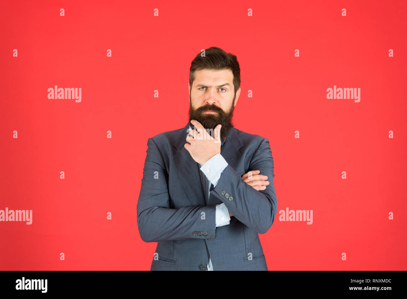 Man bearded businessman thoughtful face solving problem making decision ...