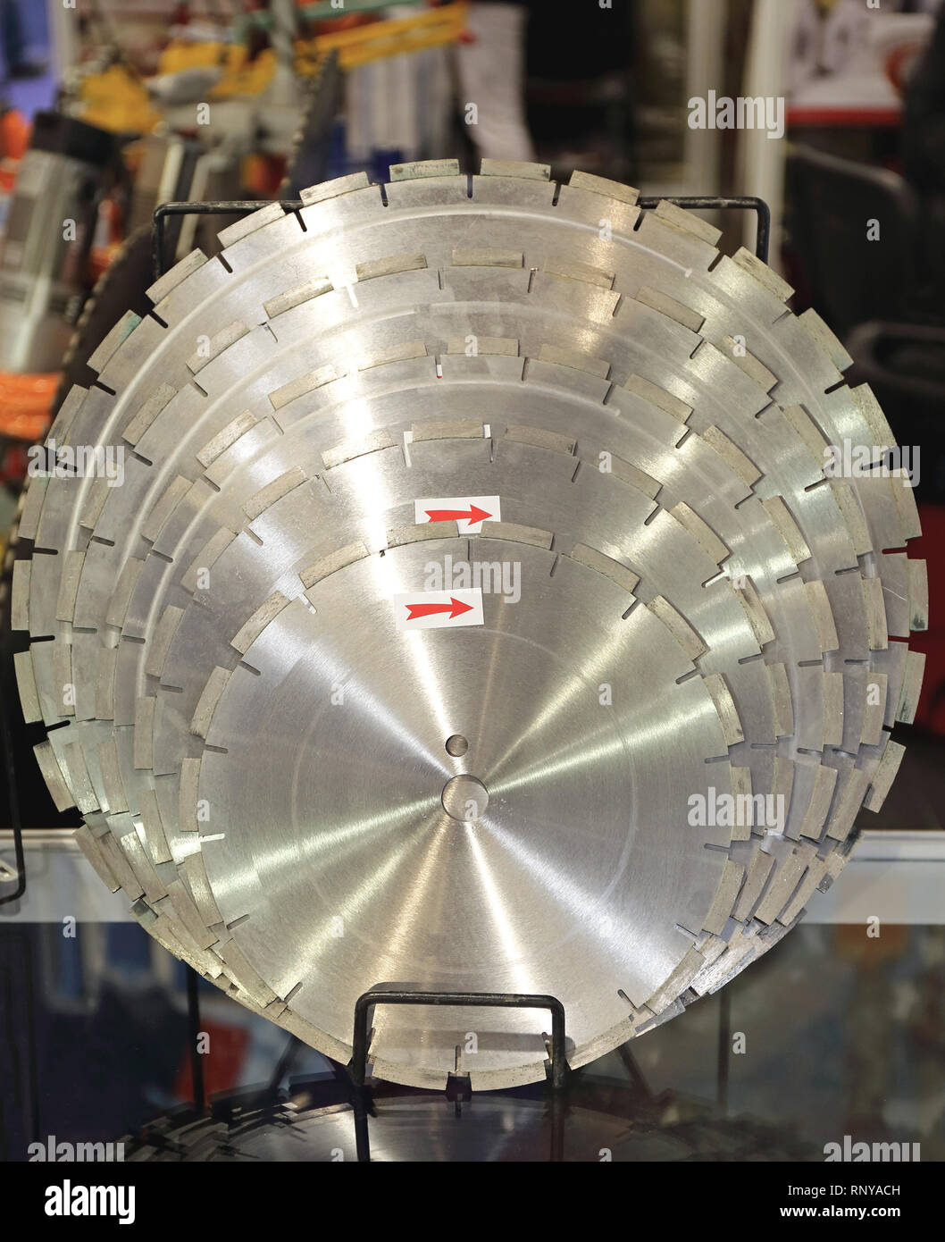 Rotating Saw Stock Photos & Rotating Saw Stock Images - Alamy