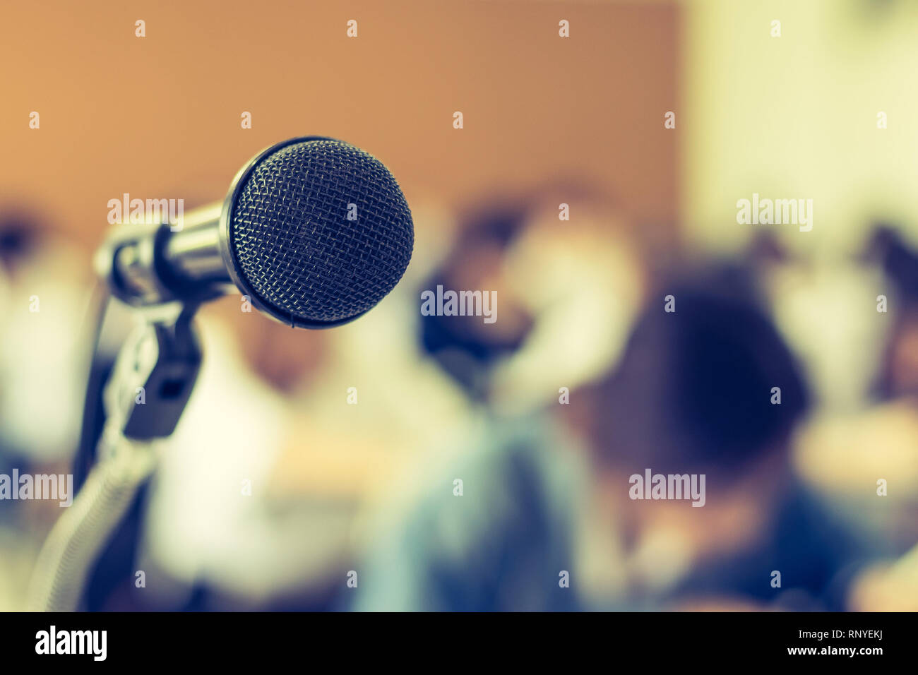 Lecture hall teacher hi-res stock photography and images - Alamy