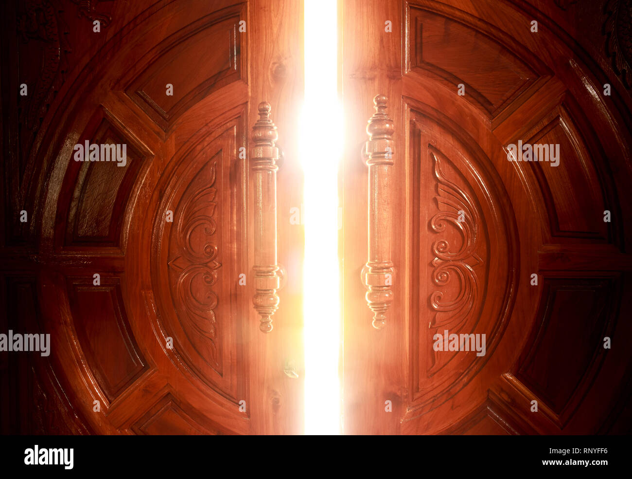 open door light concept Stock Photo - Alamy