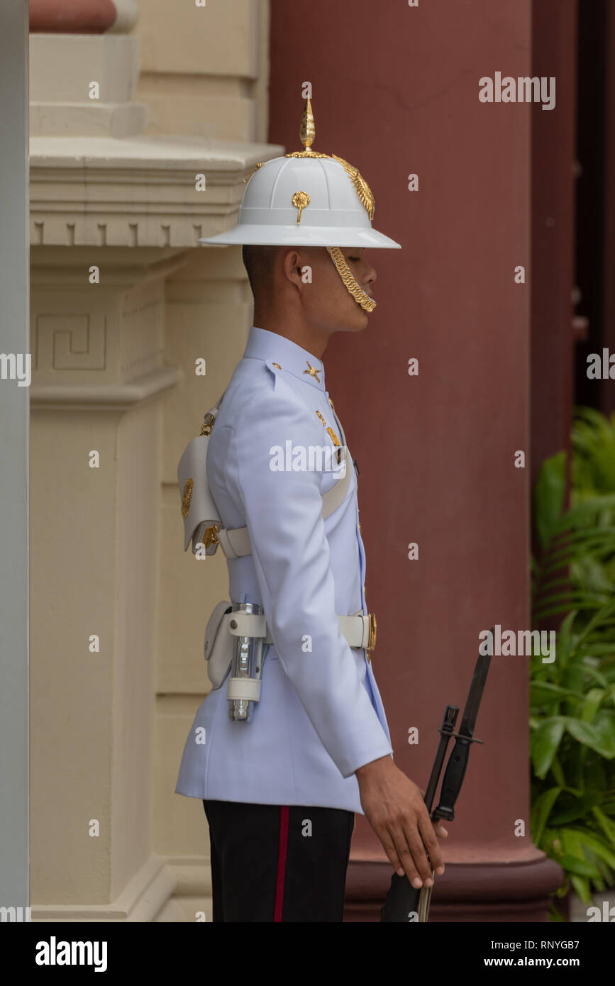 Close-up of Grand Palace guard holding rifle Stock Photo - Alamy