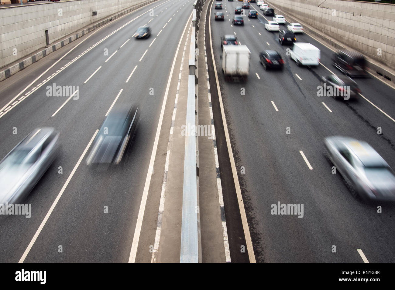 Traffic in motion hi-res stock photography and images - Alamy