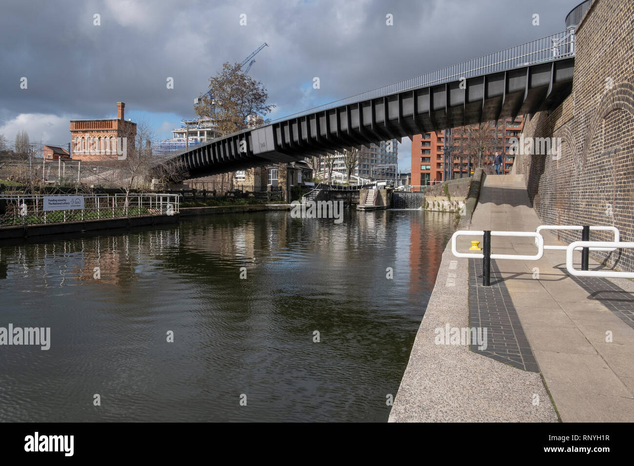 Pedestrian bridge over the Regents Canal at KIngs Cross linking Somers ...