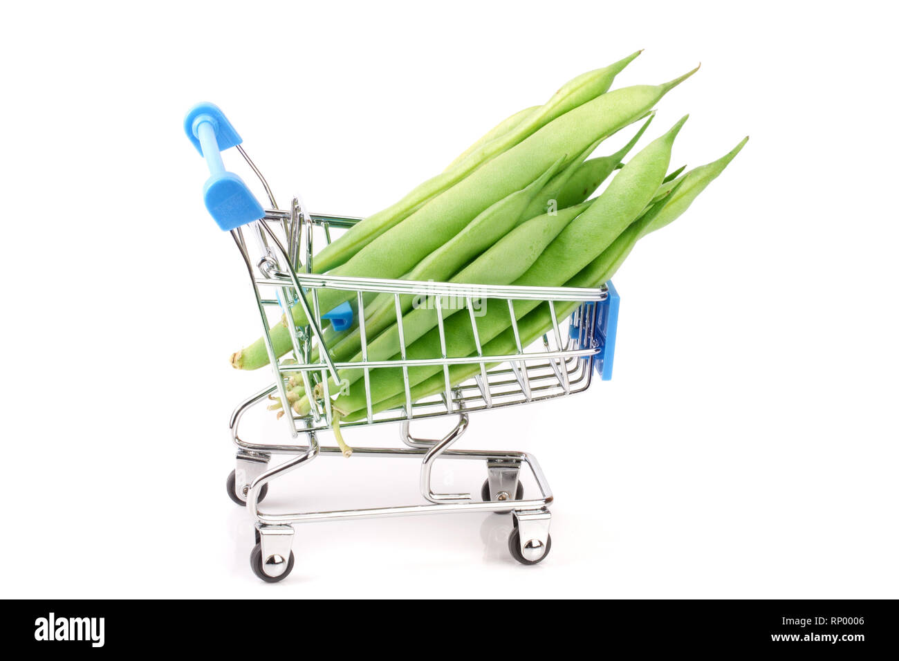 Green beans in mini shopping cart isolated on a white background Stock ...