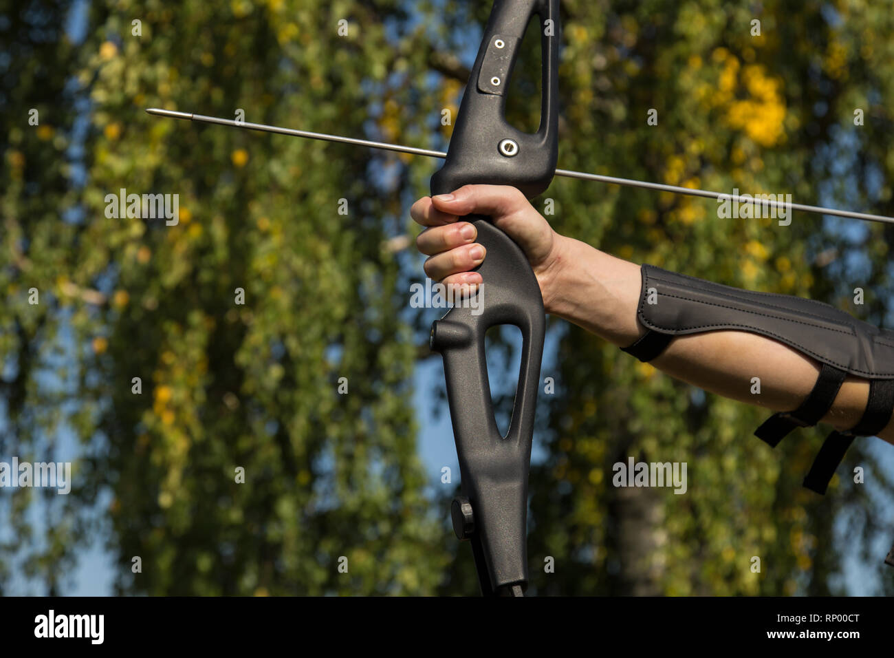 Decurve bow hi-res stock photography and images - Alamy