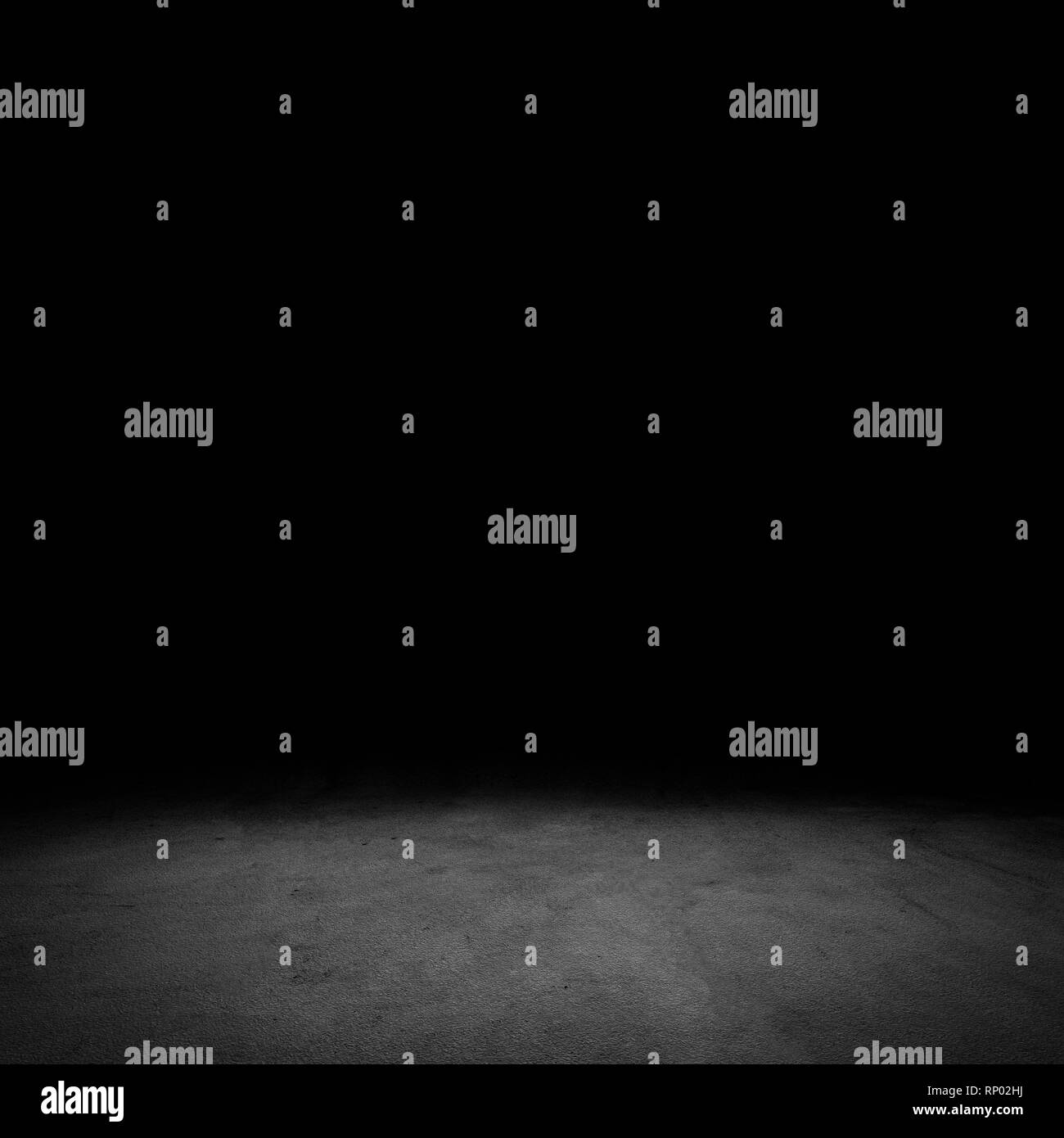 old grunge dark room Stock Photo - Alamy