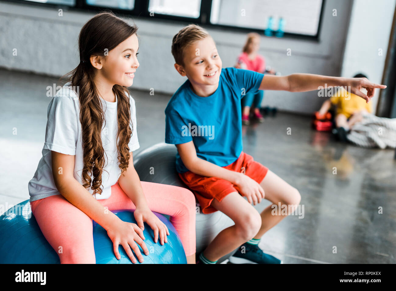 Kids chatting hi-res stock photography and images - Alamy