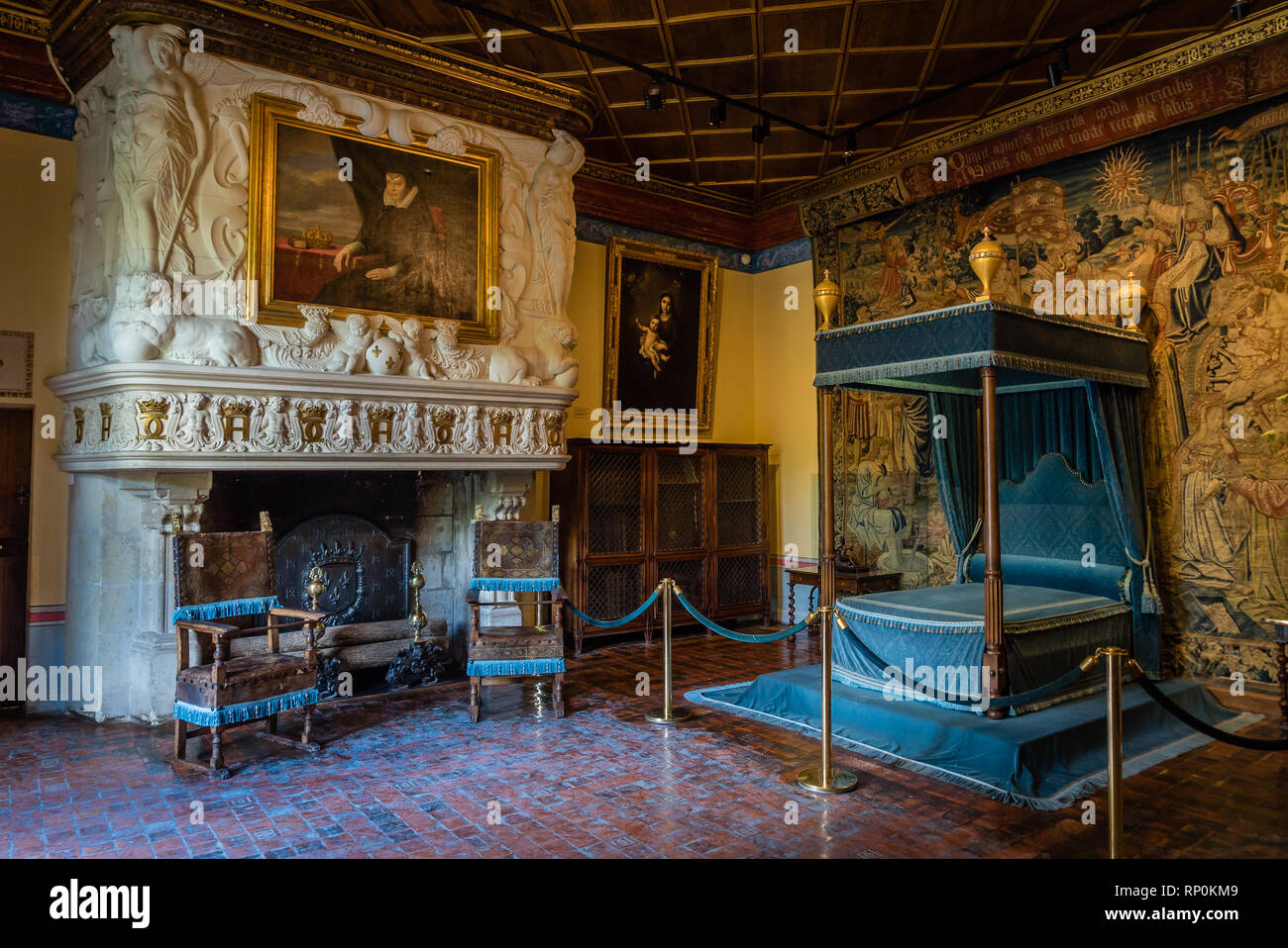 Fireplace and canopy bed in Chenonceau castle in France Stock Photo - Alamy