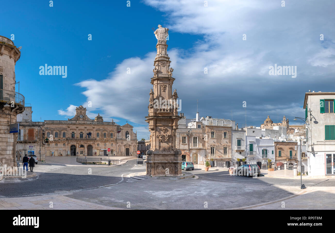 Obelisco Sant'Oronzo obelisk ( Colonna di Sant'Oronzo ) in main square ...