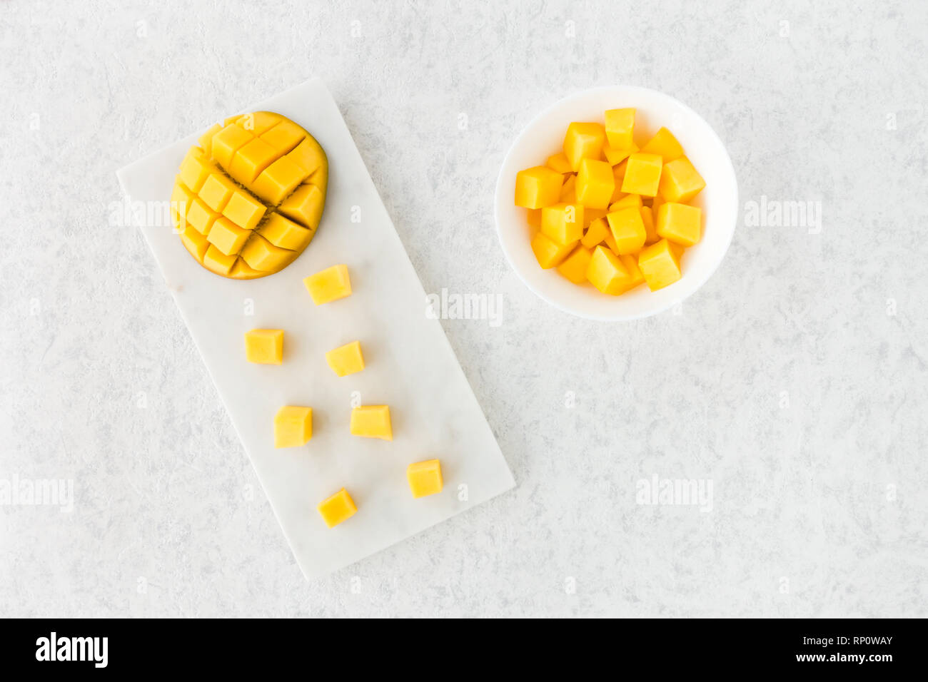 Cut in half overhead view hi-res stock photography and images - Alamy