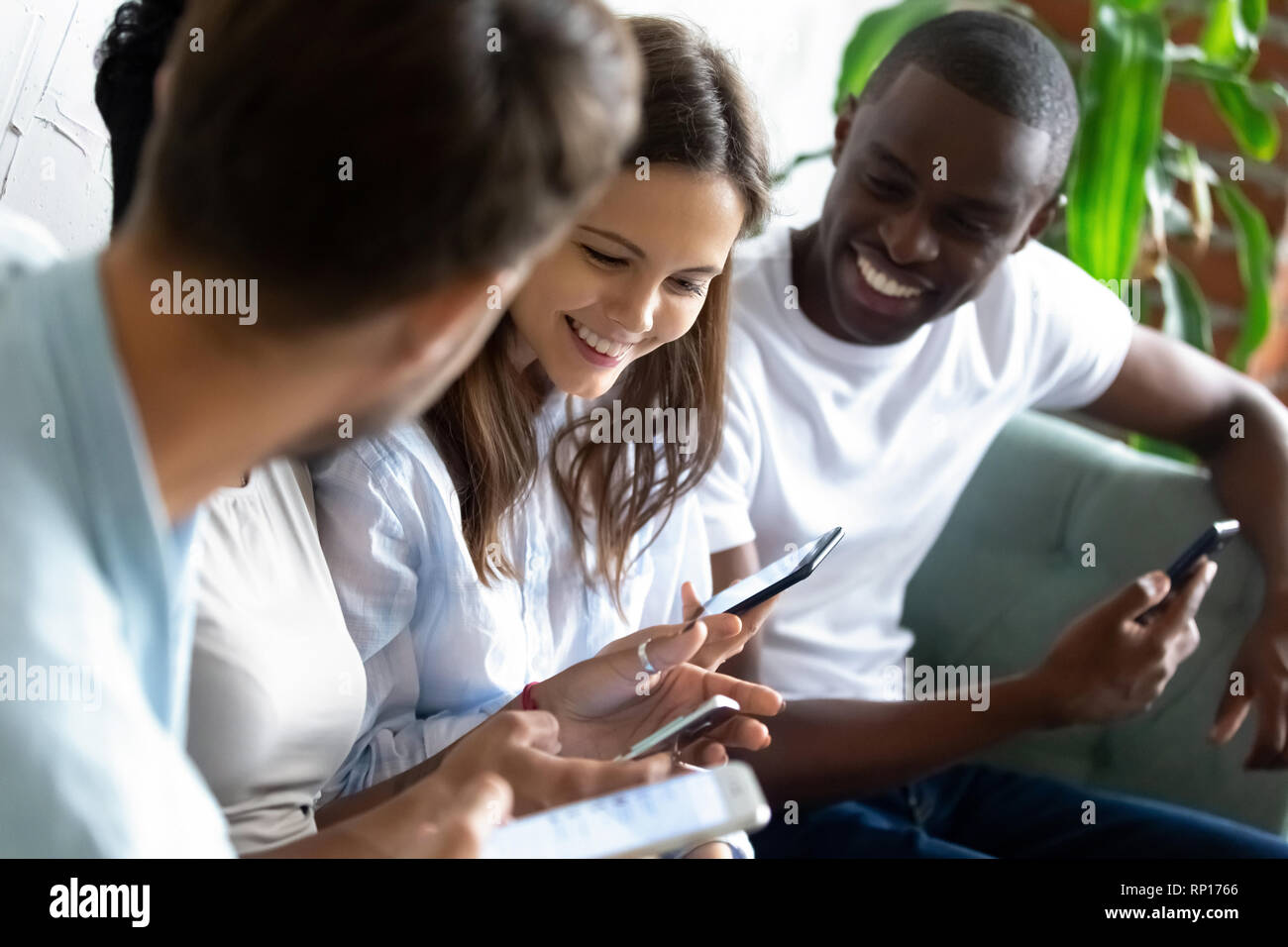 Friends spending time together hi-res stock photography and images - Alamy