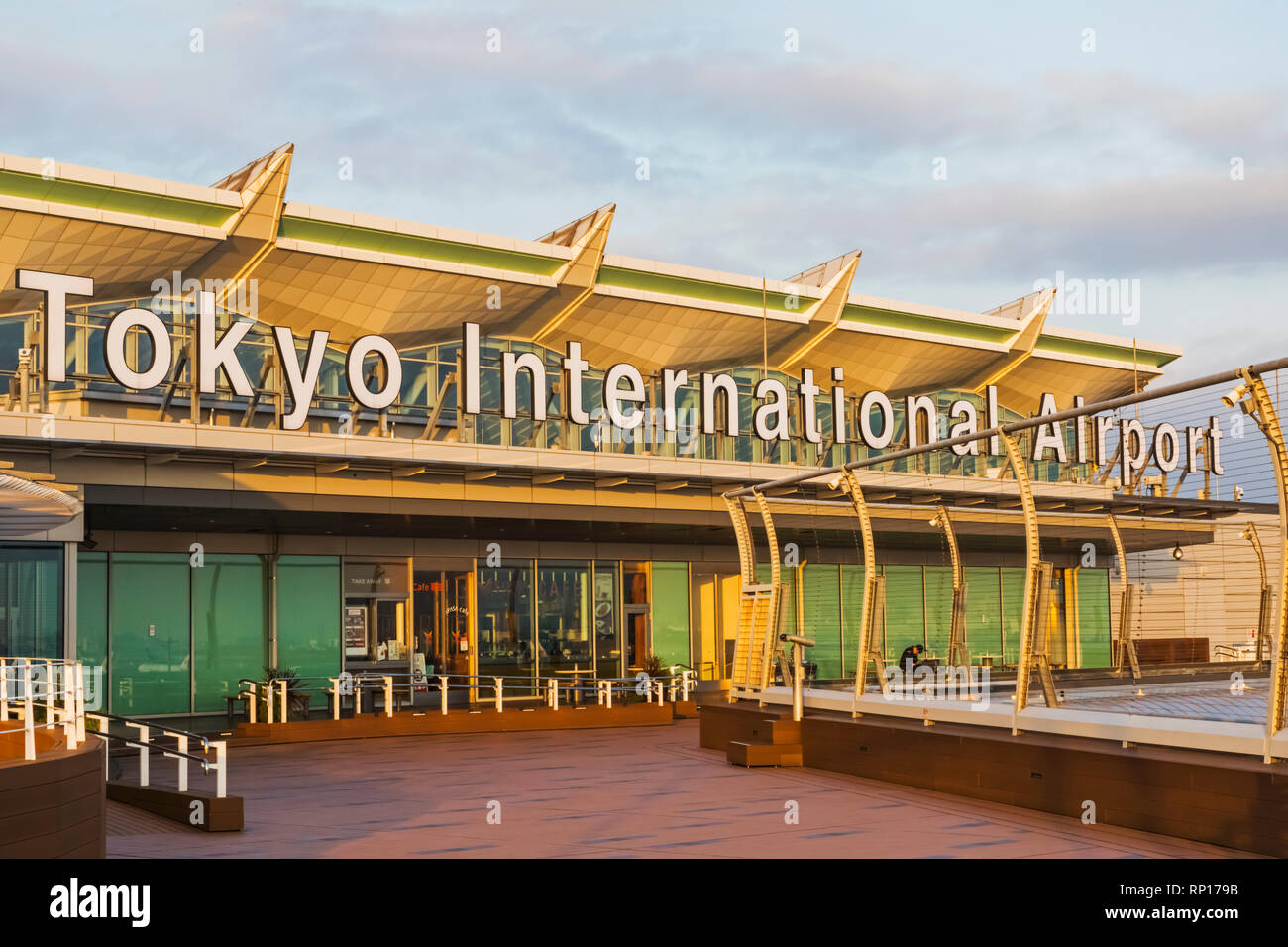 Japan, Honshu, Tokyo, Haneda Airport, Observation Deck Stock Photo - Alamy