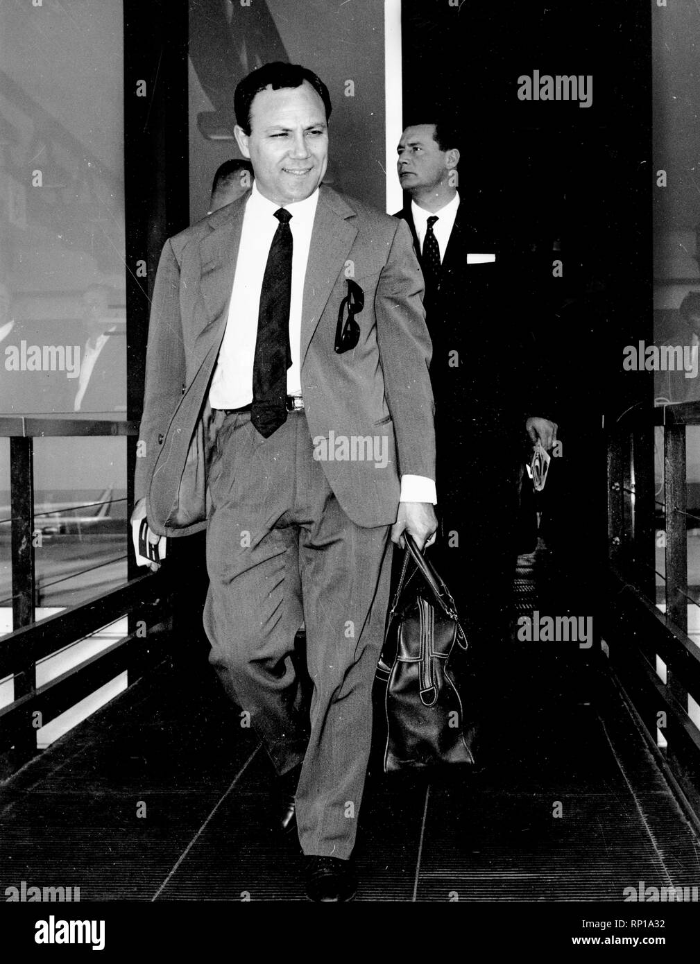 Italian singers claudio villa hi-res stock photography and images - Alamy