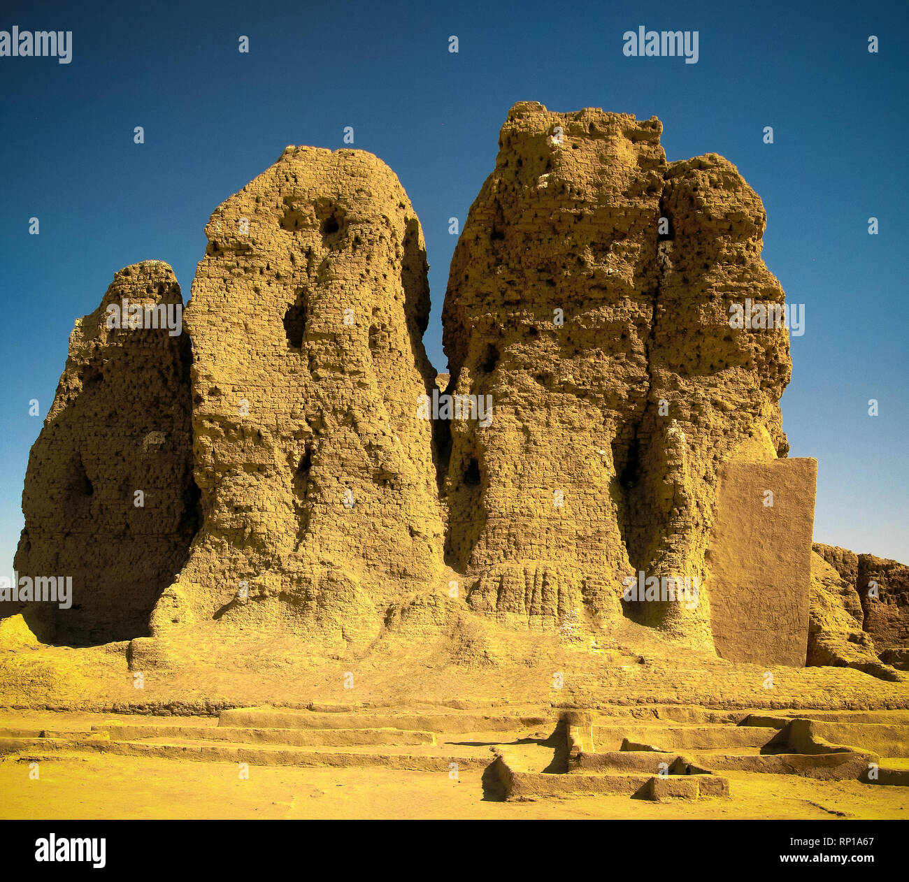 Kerma deffufa sudan kush nubia hi-res stock photography and images - Alamy