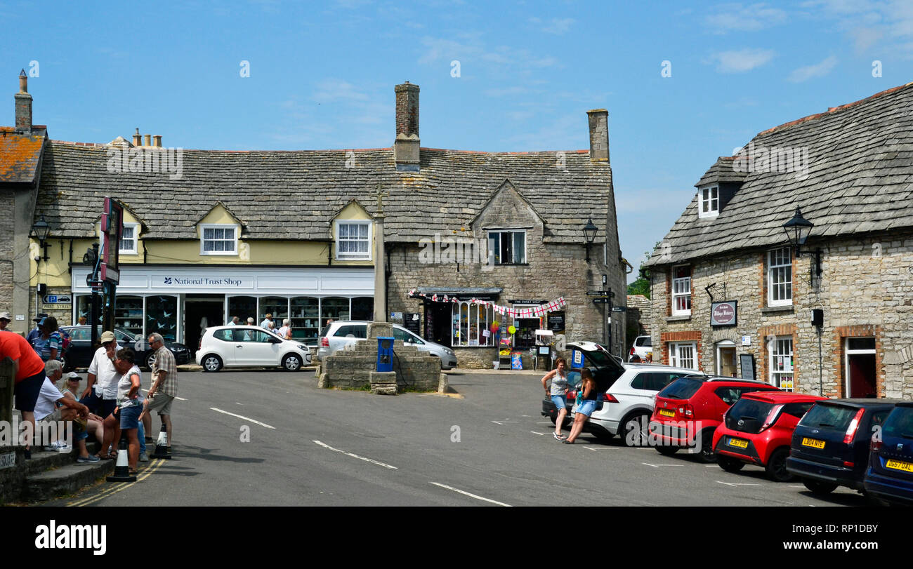 Village bakery corfe castle hi-res stock photography and images - Alamy