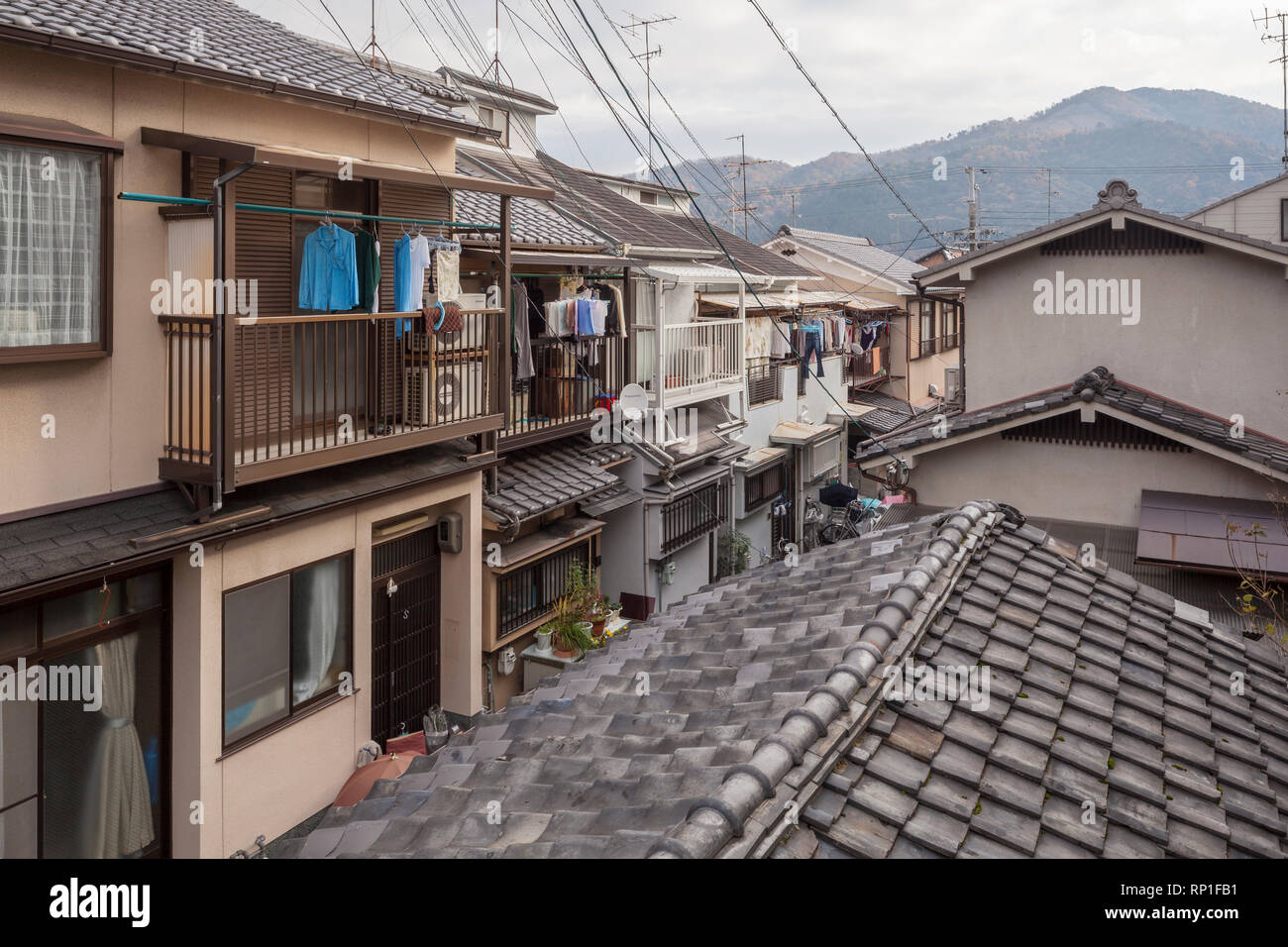 Densely packed houses hi-res stock photography and images - Alamy