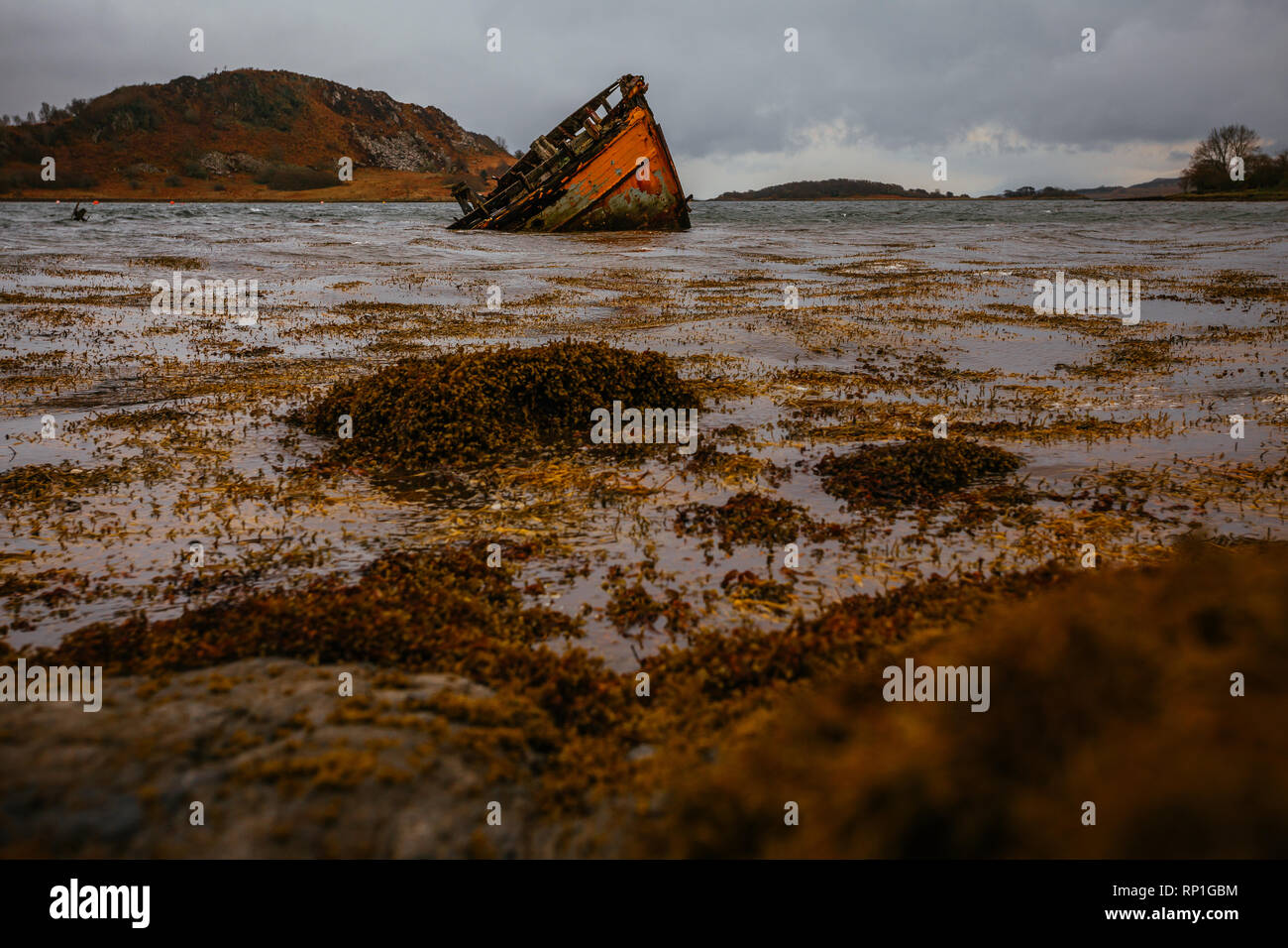 Shipwreck in scotland hi-res stock photography and images - Alamy