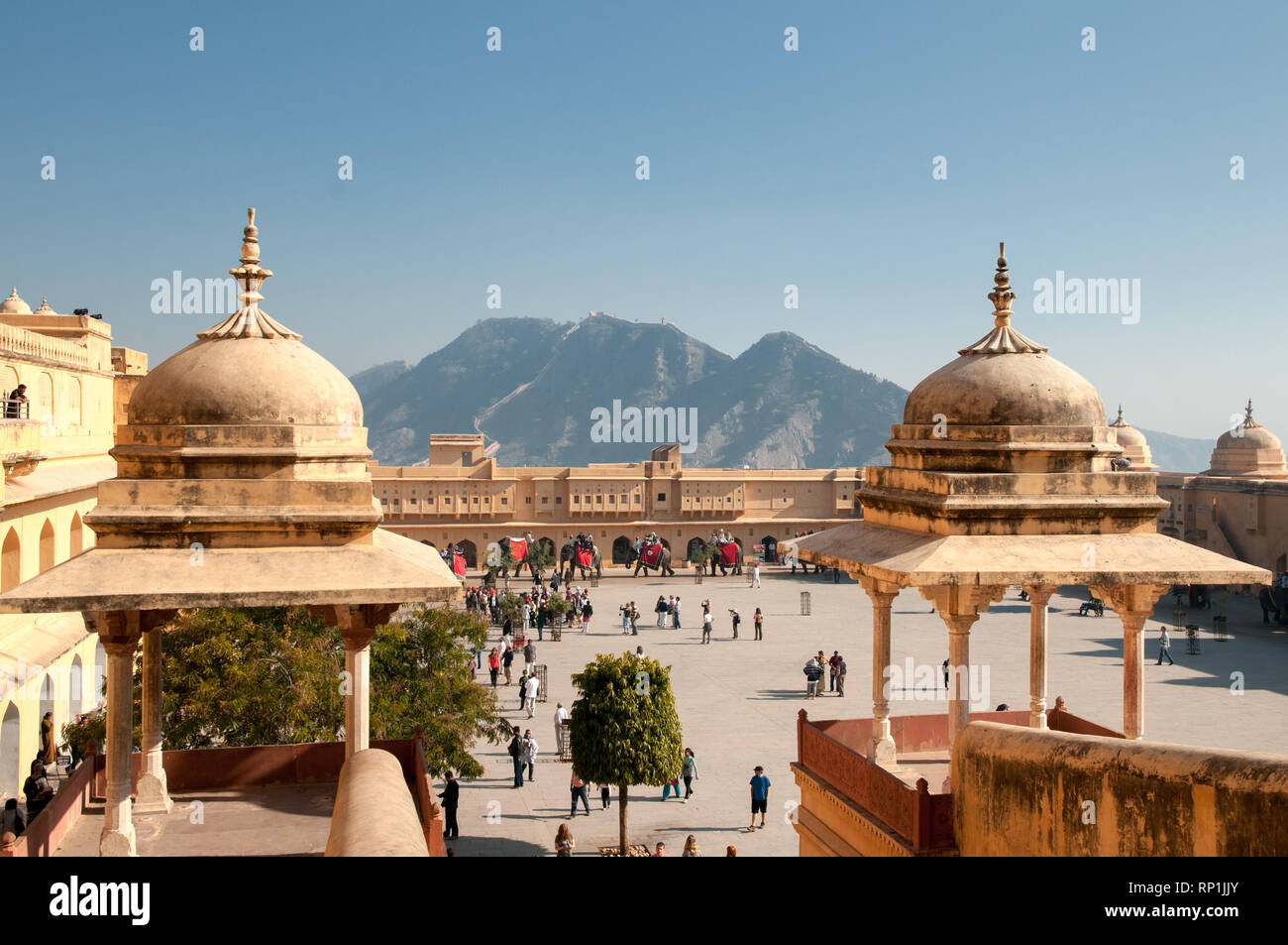 Courtyard of amber fort rajasthan india hi-res stock photography and ...