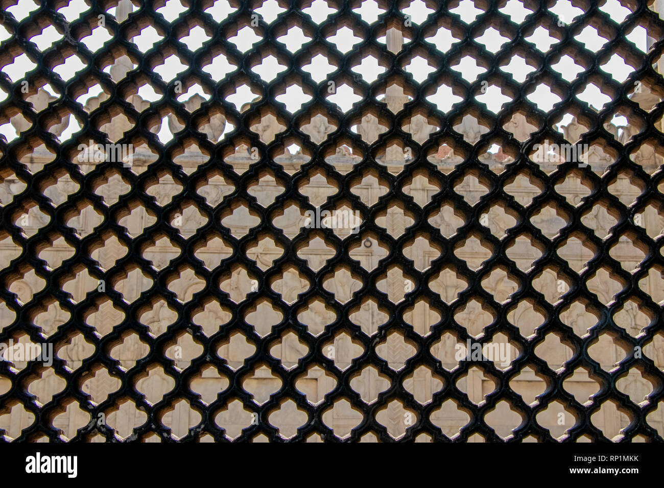 Ancient red fort Delhi India window pattern Stock Photo - Alamy