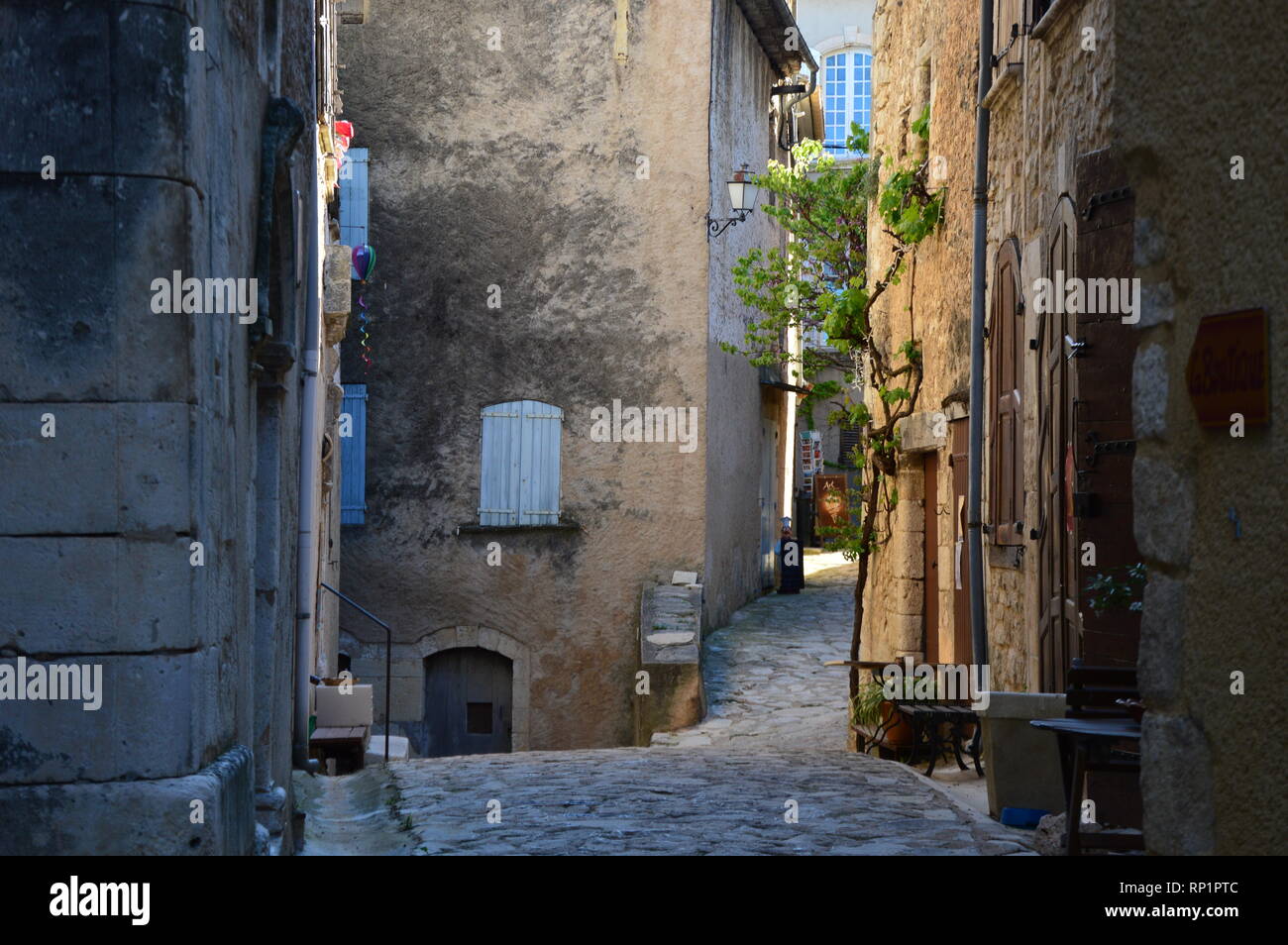 Narrow windows hi-res stock photography and images - Alamy