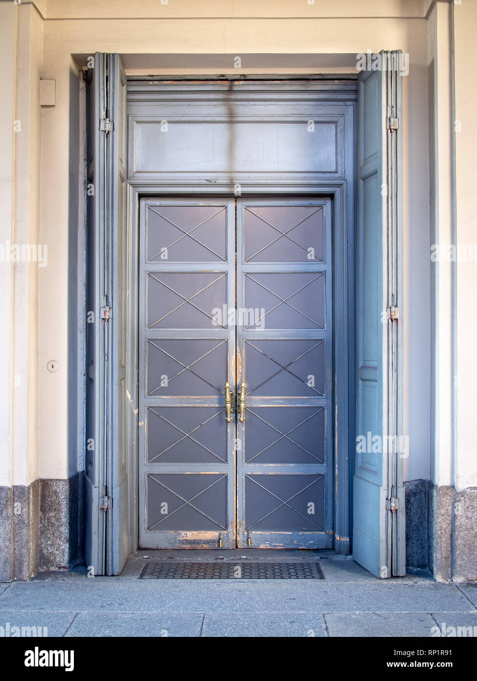 La Scala opera house entrance door, Milan, Italy Stock Photo - Alamy