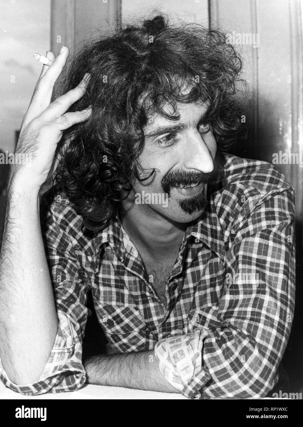 Frank zappa hi-res stock photography and images - Alamy