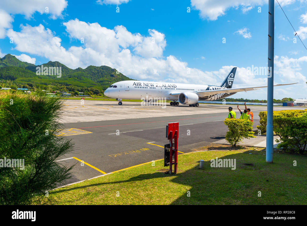 International airport cook islands hi-res stock photography and images ...