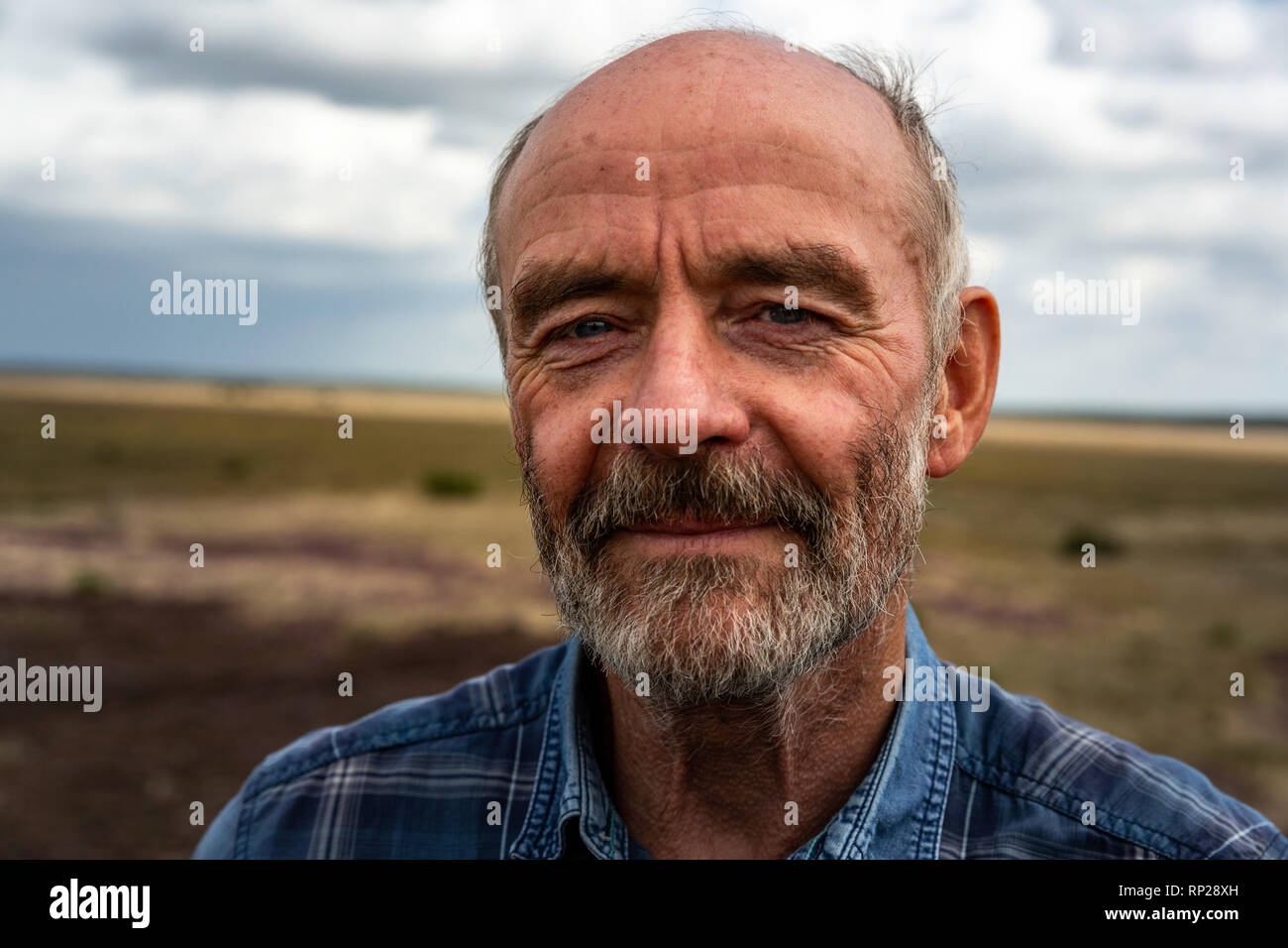 Dr. Erhard Nerger from NABU Emsland at the Bundeswehr firing range and ...